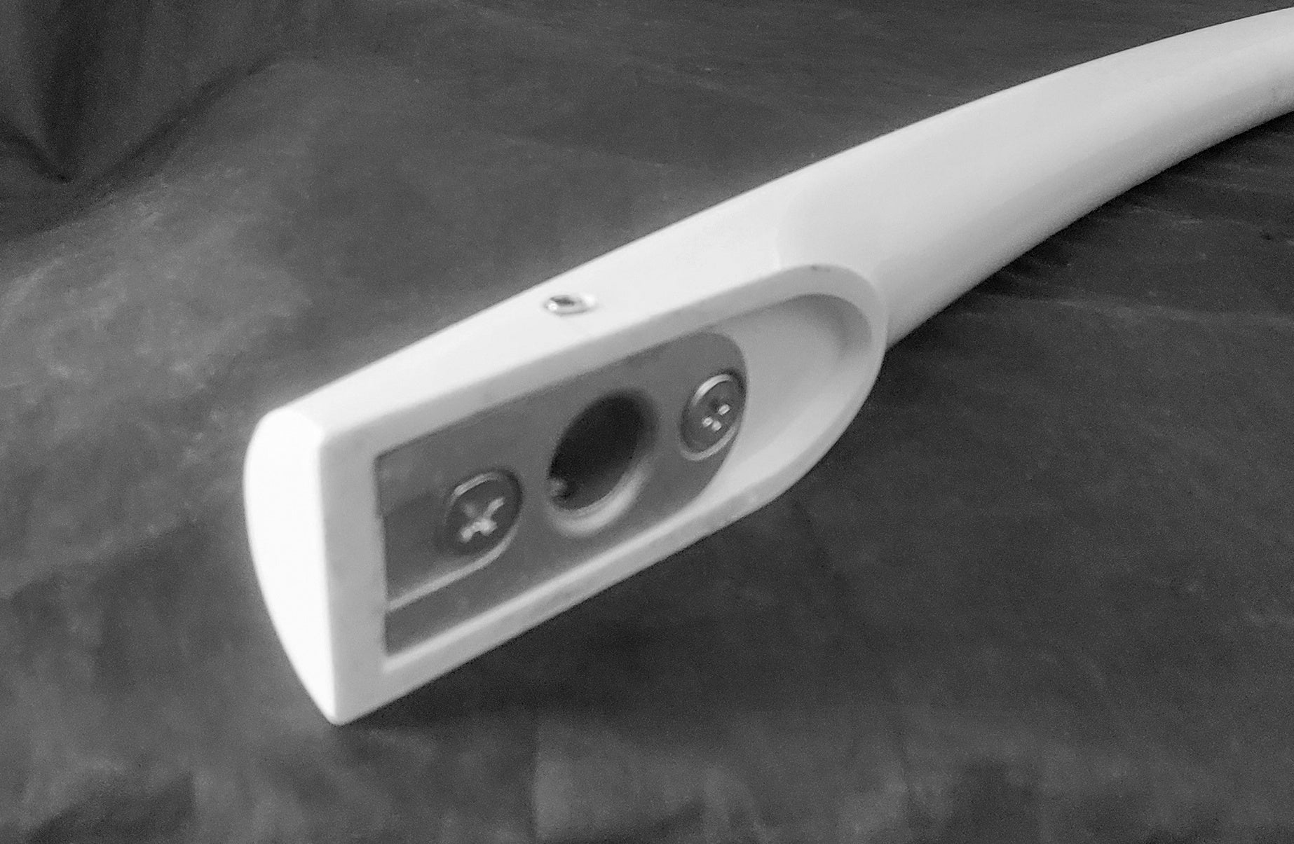 DA64-04017B Samsung Refrigerator White Door Handle – Good Appliance